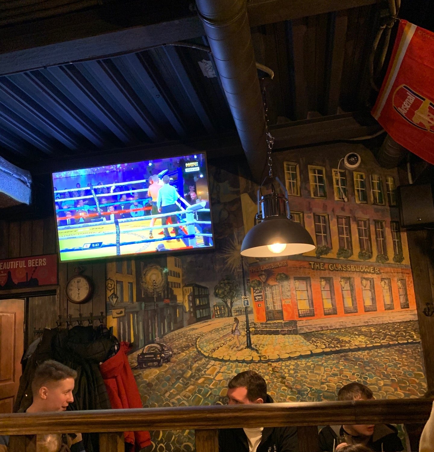 Daft Rabbit Pub, кафе-бар по адресу Москва, Большой Спасоглинищевский ...