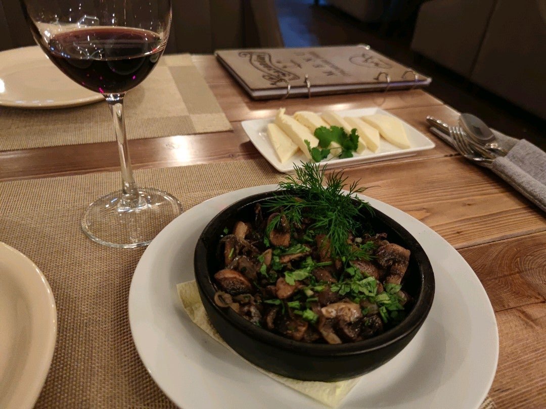 Sazandari, ресторан грузинской кухни по адресу Сочи, Виноградная улица ...