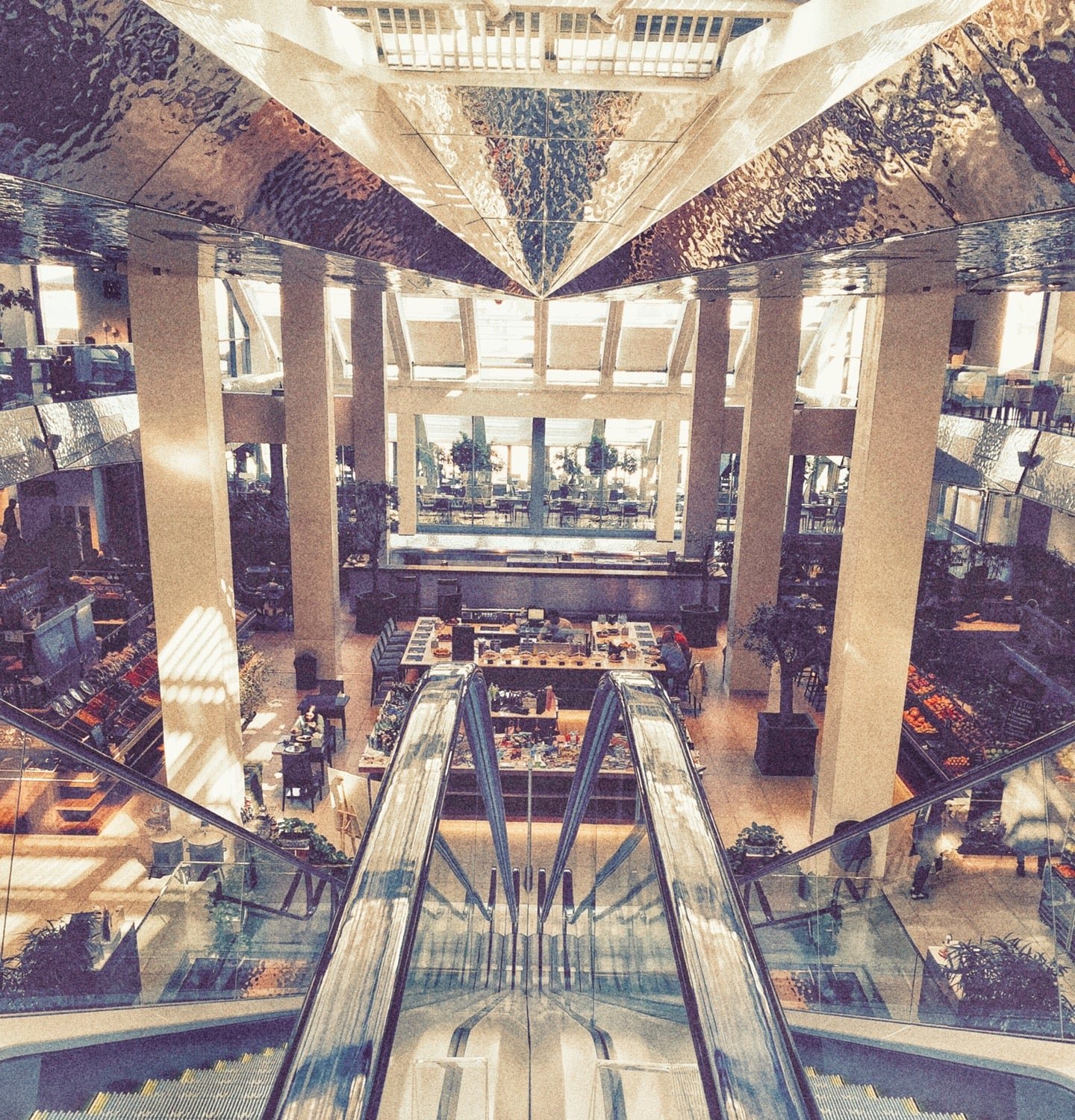 Цветной, универмаг на метро Цветной бульвар в Москве 🛍️ цены, отзывы ...